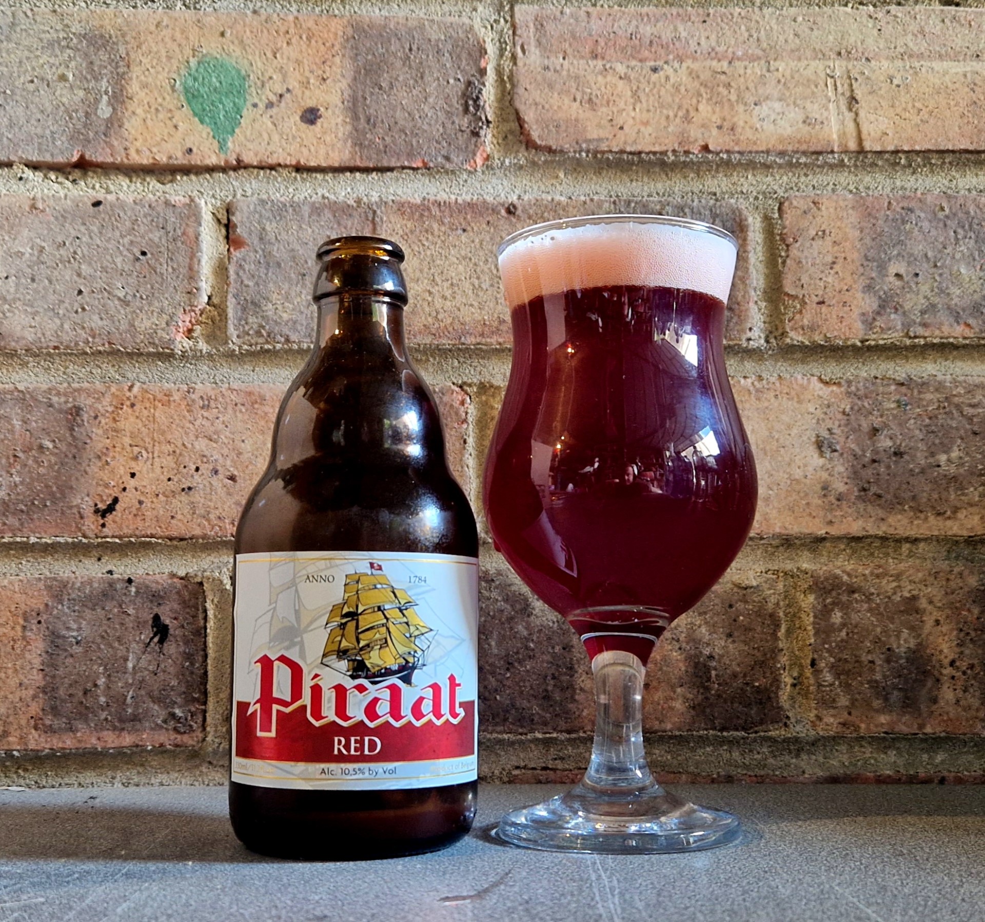 PIRAAT RED – MUSE ON BOOZE